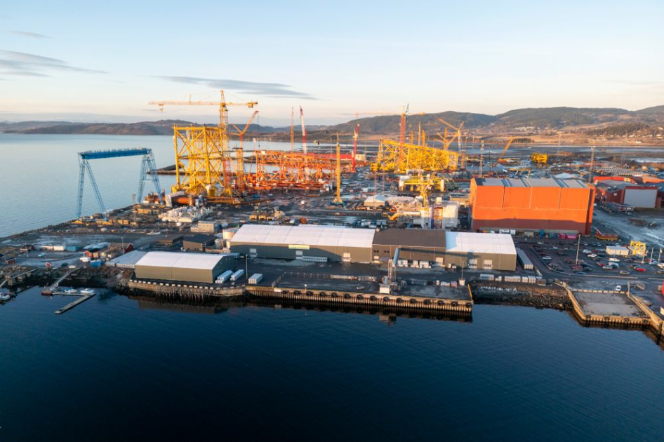 Skreddersydd redningskurs for gigantiske byggeprosjekter - www.aaksafety.no